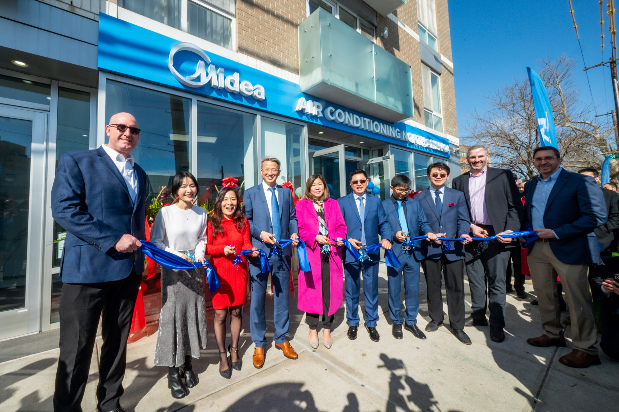 Midea Launches First HVAC Showroom and Distribution Center in New York ...